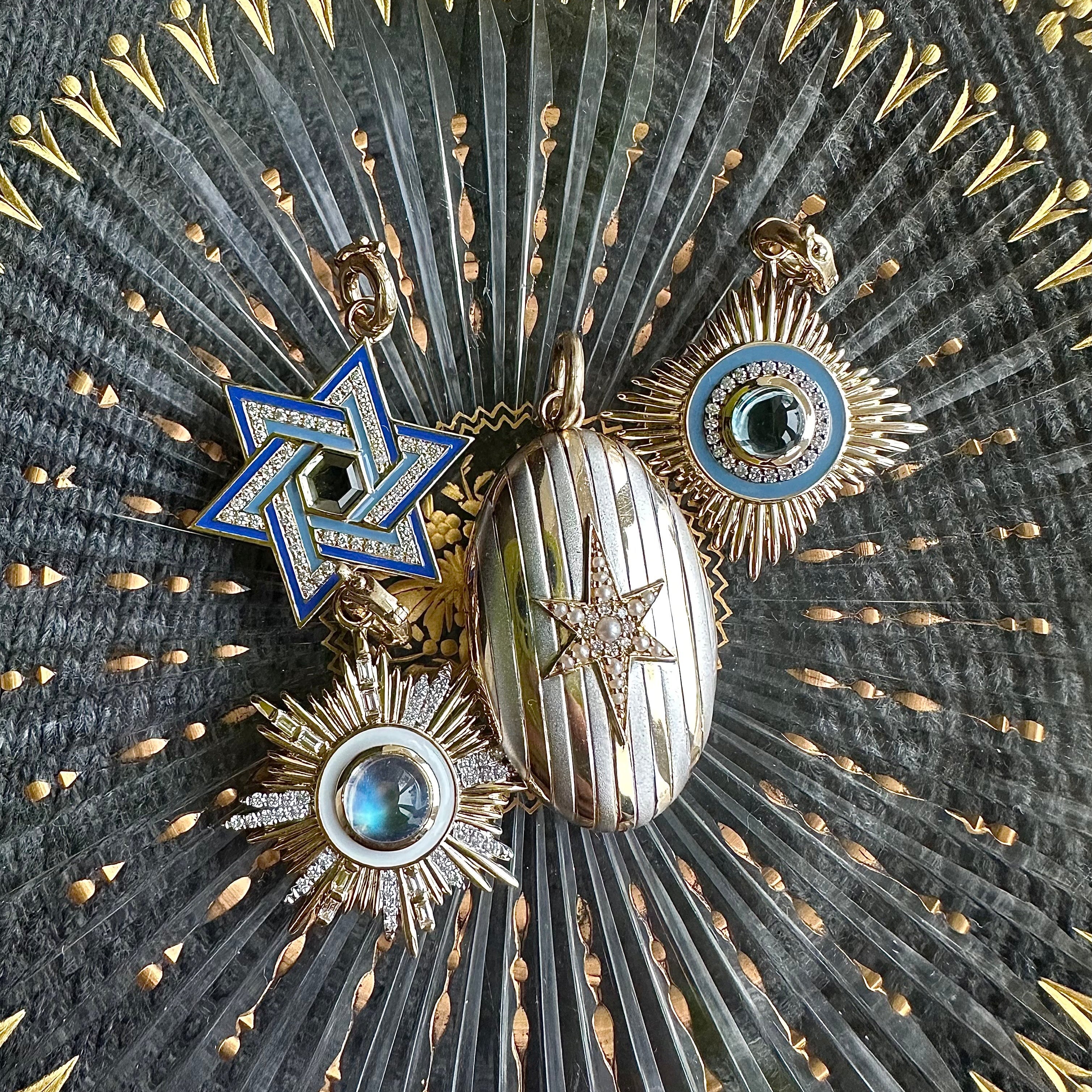 14K Gold Moonstone Diamond & Enamel Victoria Medallion – storrow